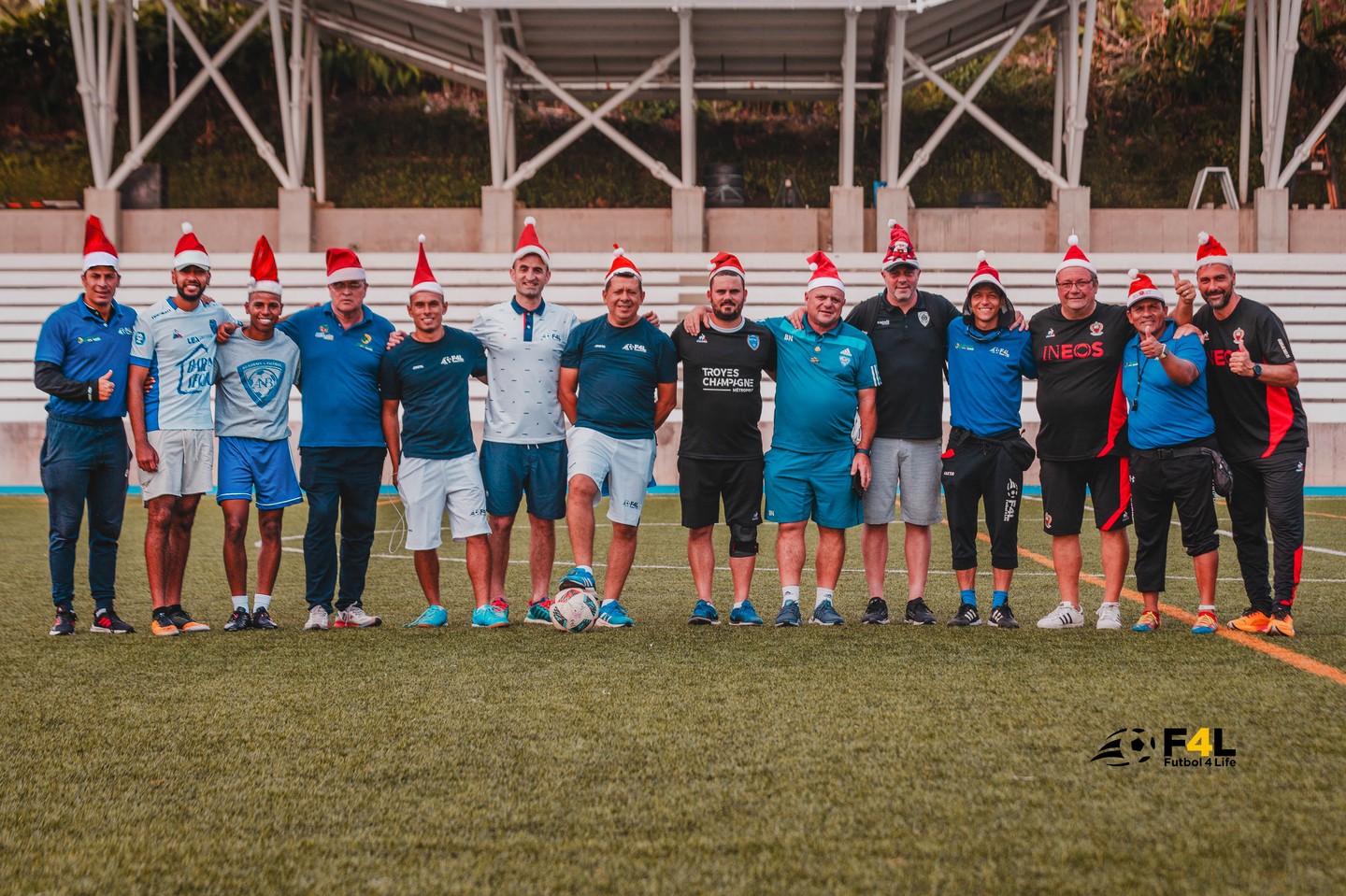 Futbol4Life | Futbol + English + Leadership
